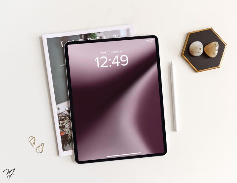 Purple Aura iPad Wallpaper Gradient Abstract Art Ios Wallpaper, iPad ...