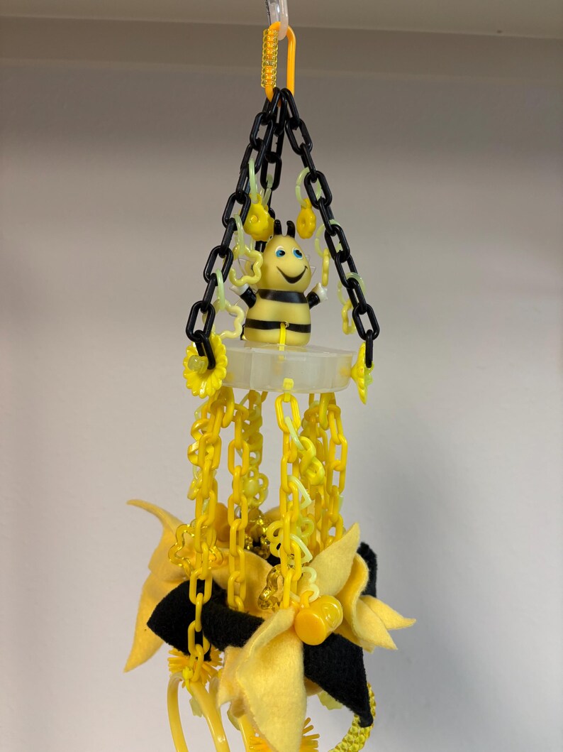 Sugar Glider Bee Foraging Pill or Craft Box Toy | Including Mini Cups ...