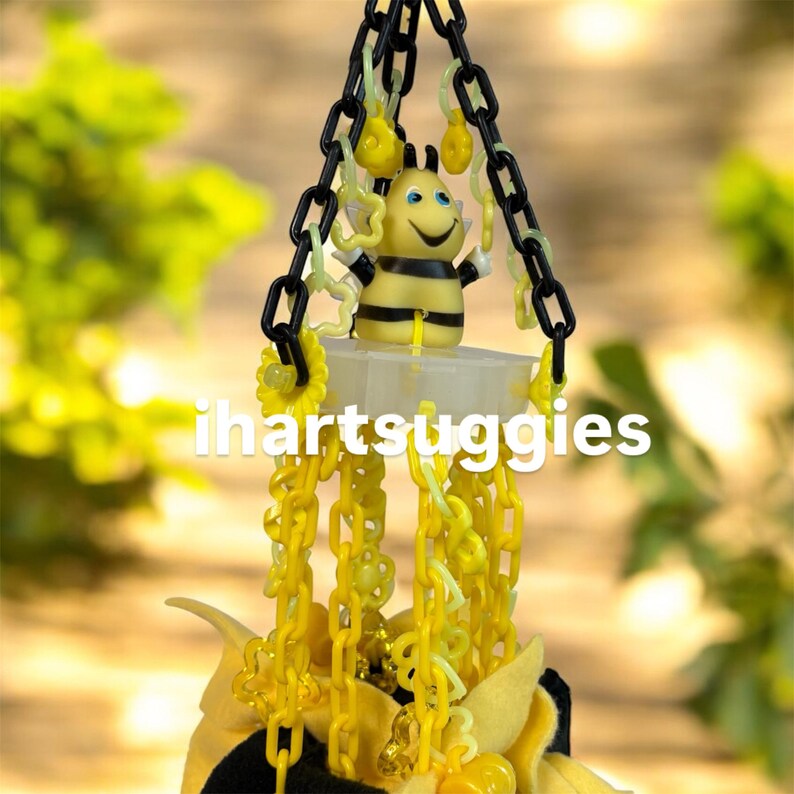 Sugar Glider Bee Foraging Pill or Craft Box Toy | Including Mini Cups ...