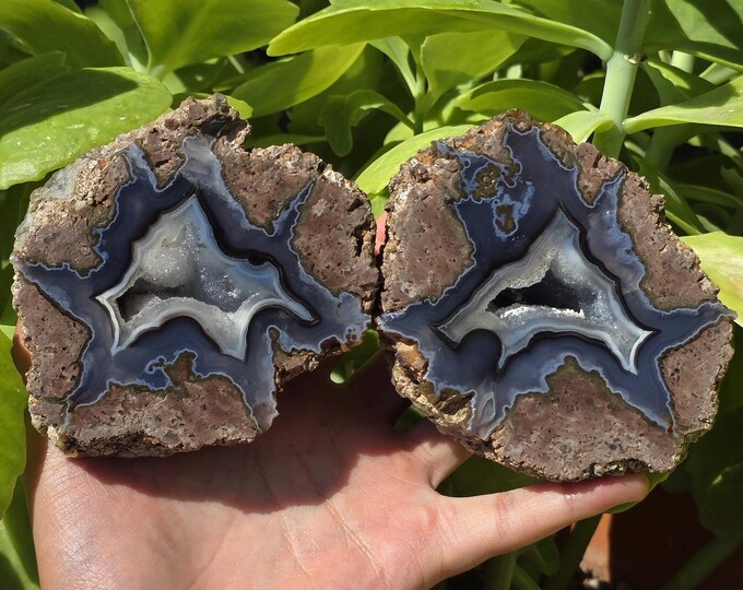 Unique Blue and Crystal Banded Geode Thunderegg Agate, Turkish Agate ...