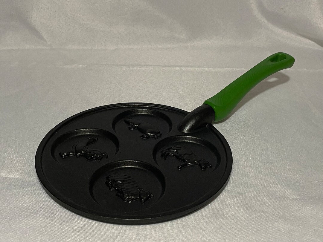 Nordic Ware Farm Animal Pancake Skillet Griddle 3" Rooster Cow Sheep ...