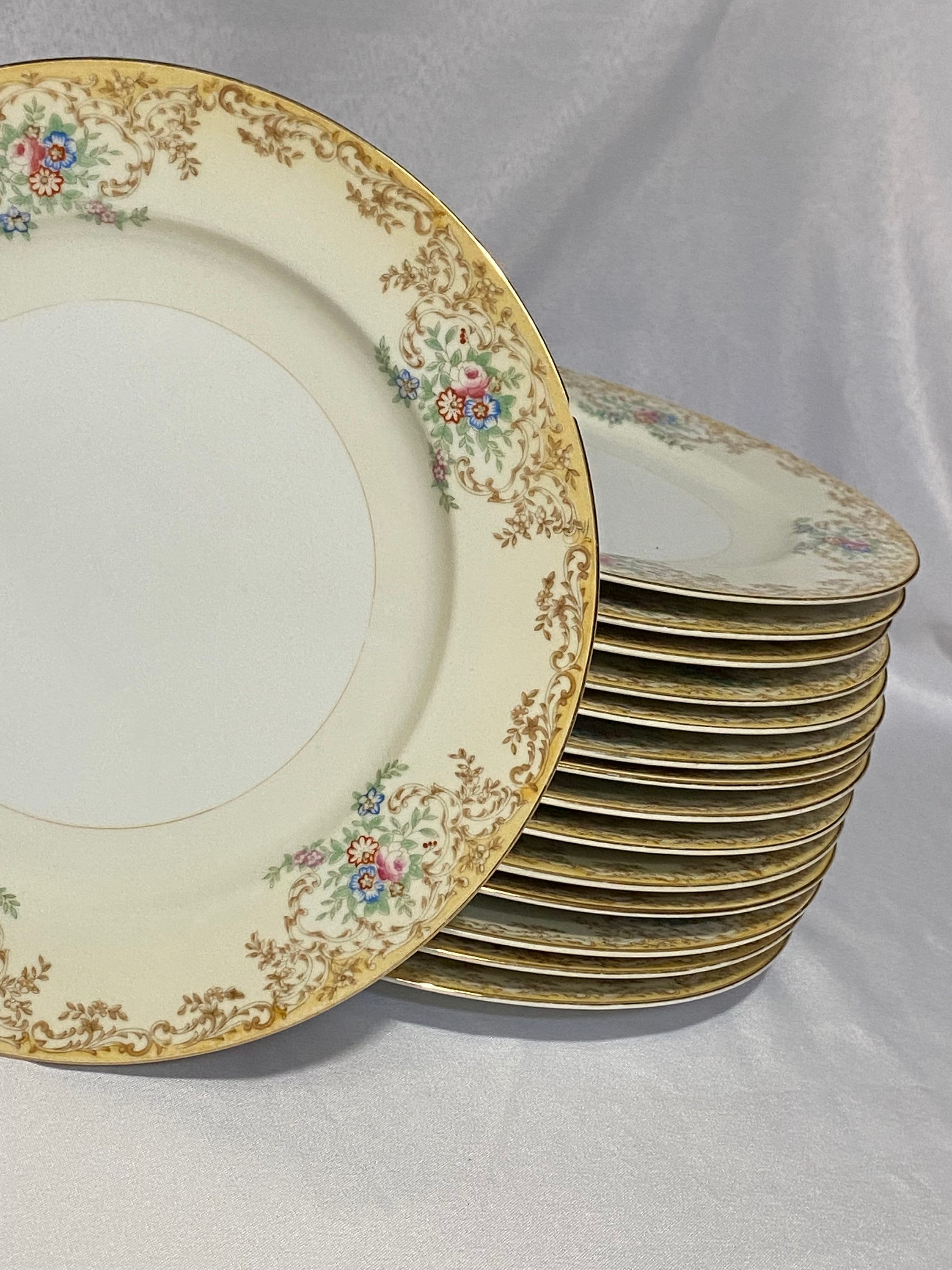 Royal Chester Floral Dinner Plates Made in Japan 9 3/4 - Etsy