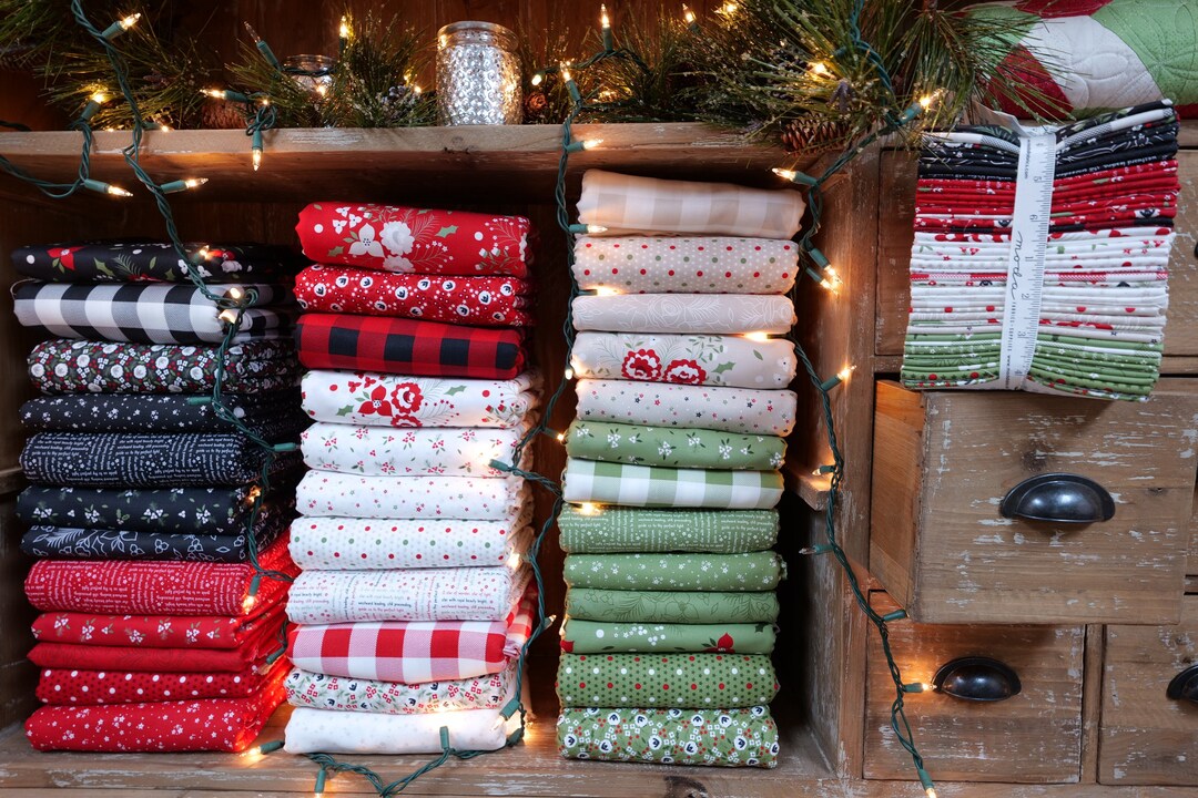 Starberry Christmas Fat Quarter Bundle by Corey Yoder for Moda Woodsy ...