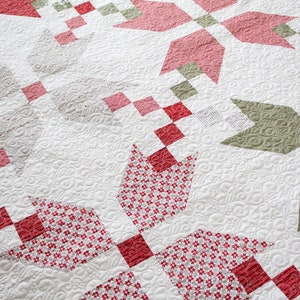 Figgy Pudding Christmas Quilt Pattern by Lella Boutique PAPER Pattern Modern Christmas Star ...
