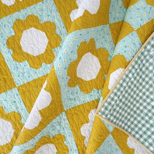 Best Buds Quilt Pattern by Pen + Paper Patterns PAPER Pattern Flower ...