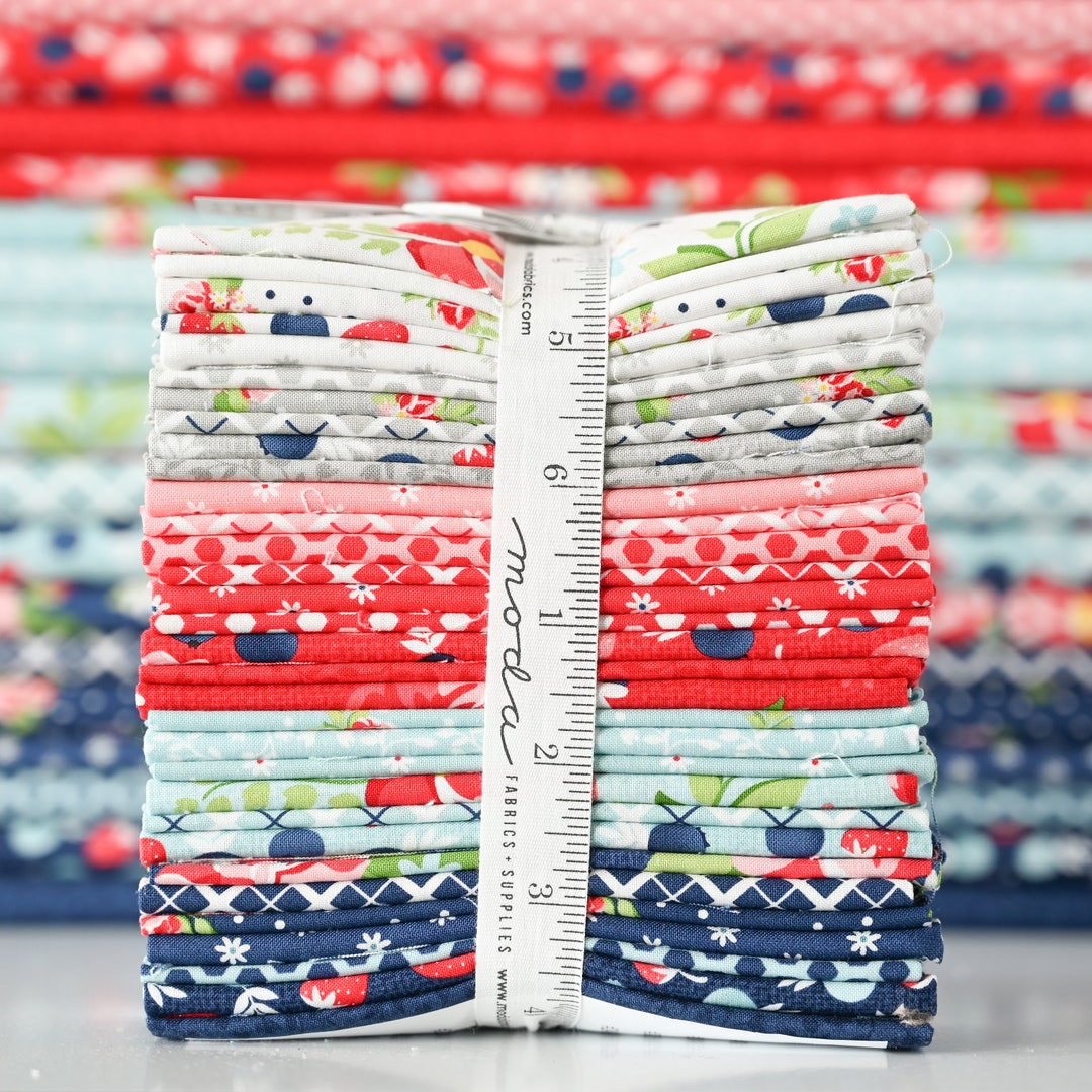 Berry Basket Red White Blue Summer Fat Quarter Bundle by April ...