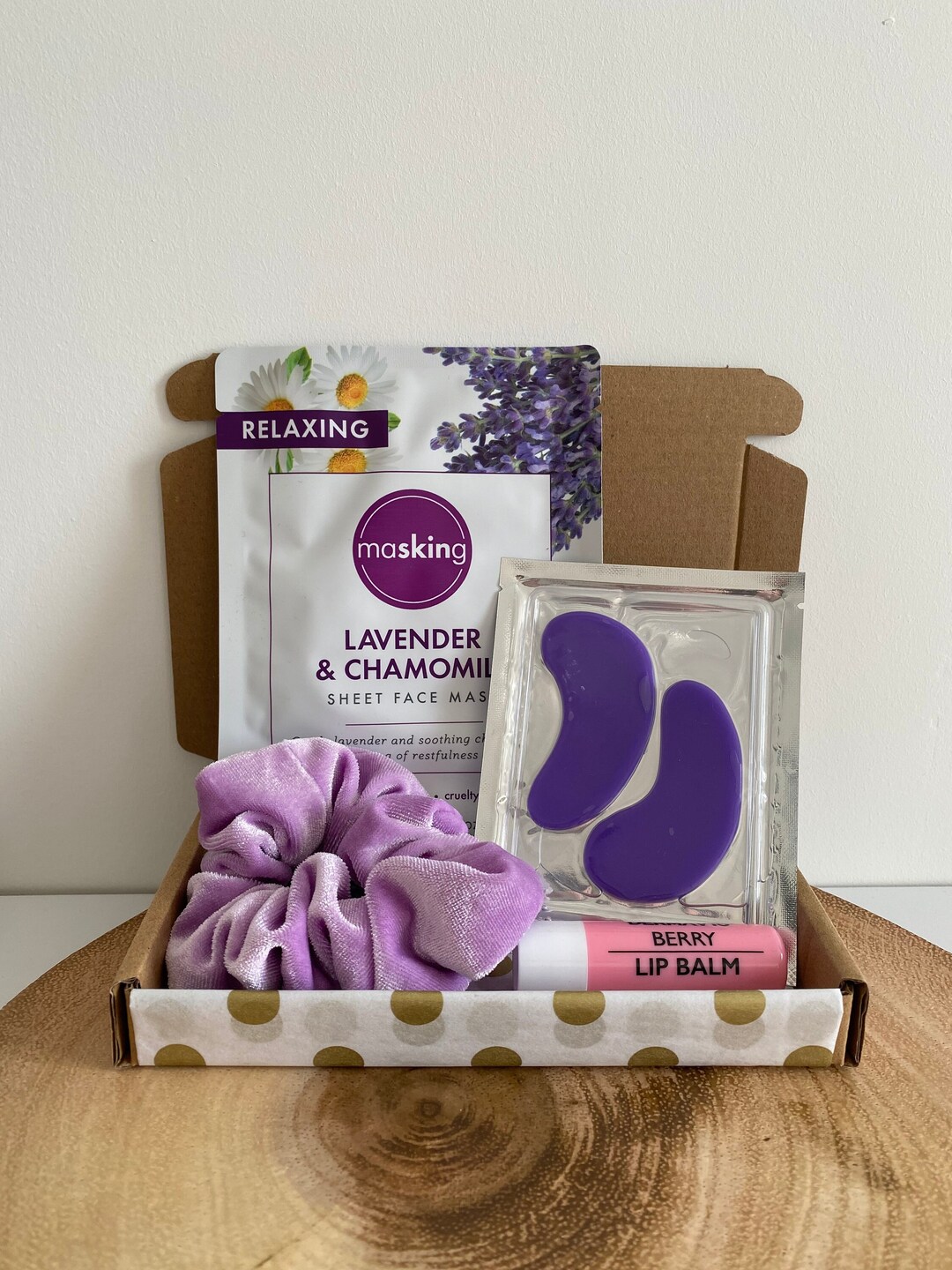 Purple Pamper Gift Box: Lavender Face Mask, Scrunchie, Eye Mask - Etsy UK