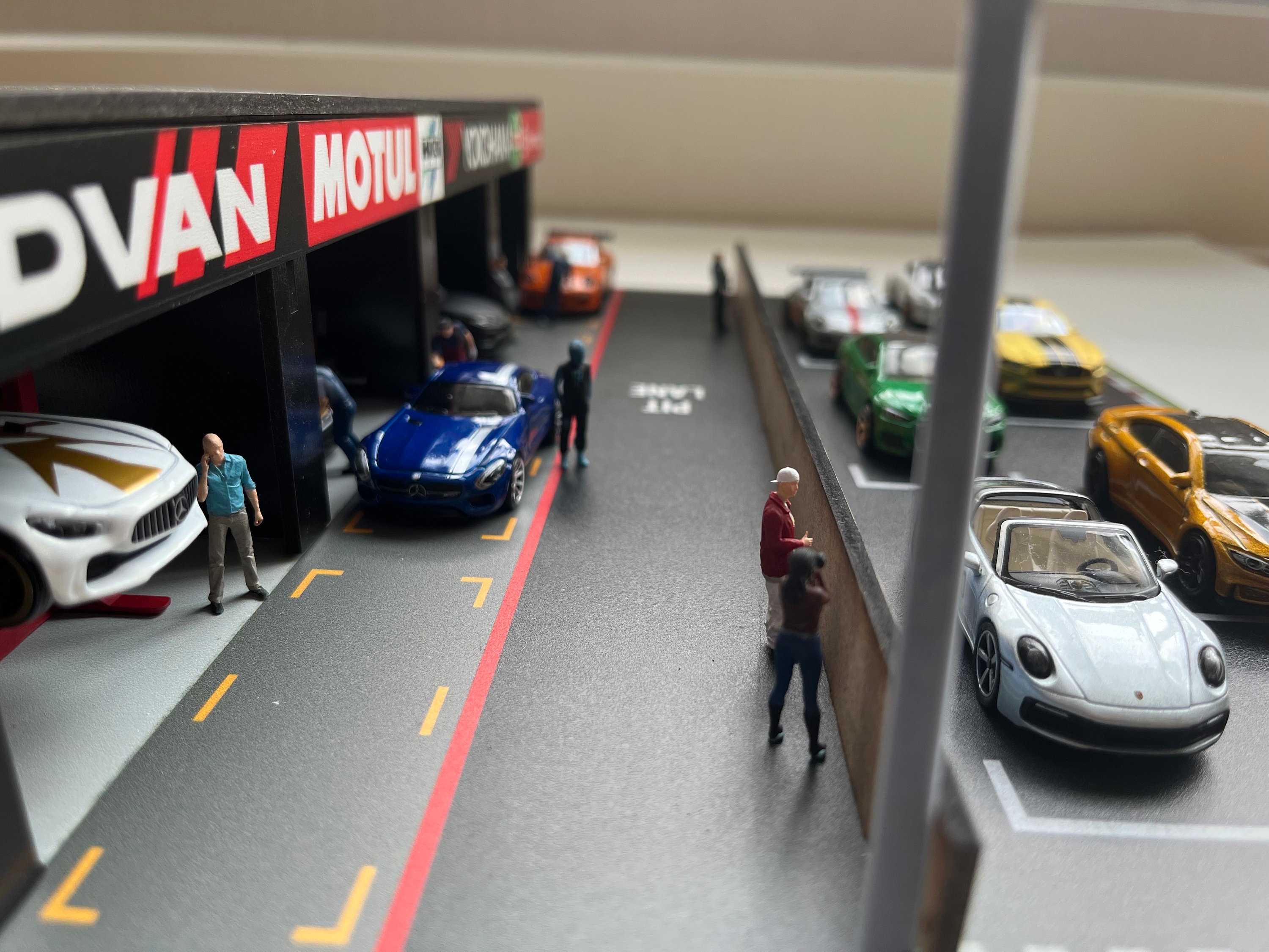 Racing Pit Lane Race Grid Car Garage Parking Diorama for Hotwheels ...