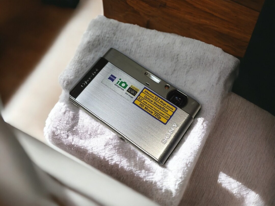 Sony Cybershot DSC-T90 Digital Camera Ultra-slim Silver Point Shoot, 4x ...