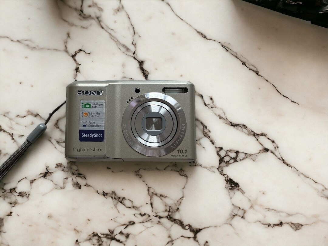 Rare Cream Sony Cybershot DSC-S2000 Camera, Perfect Gift for ...