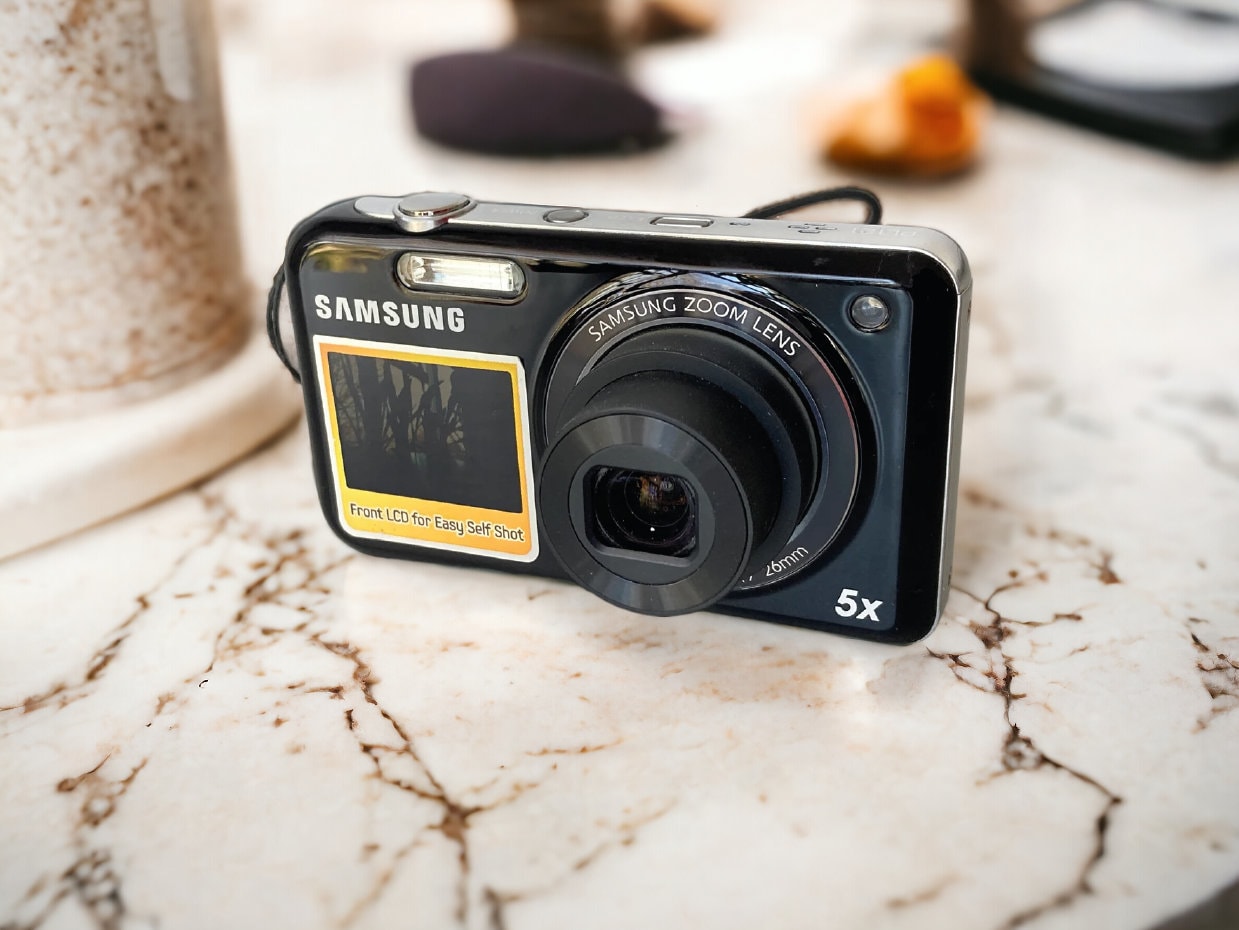 Samsung PL121 Digital Camera 14.2MP, Dual LCD Screens, Compact ...