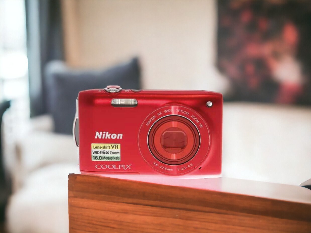 Nikon Coolpix S3300 Digital Camera Radiant Red Compact Camera 16MP, 6x ...