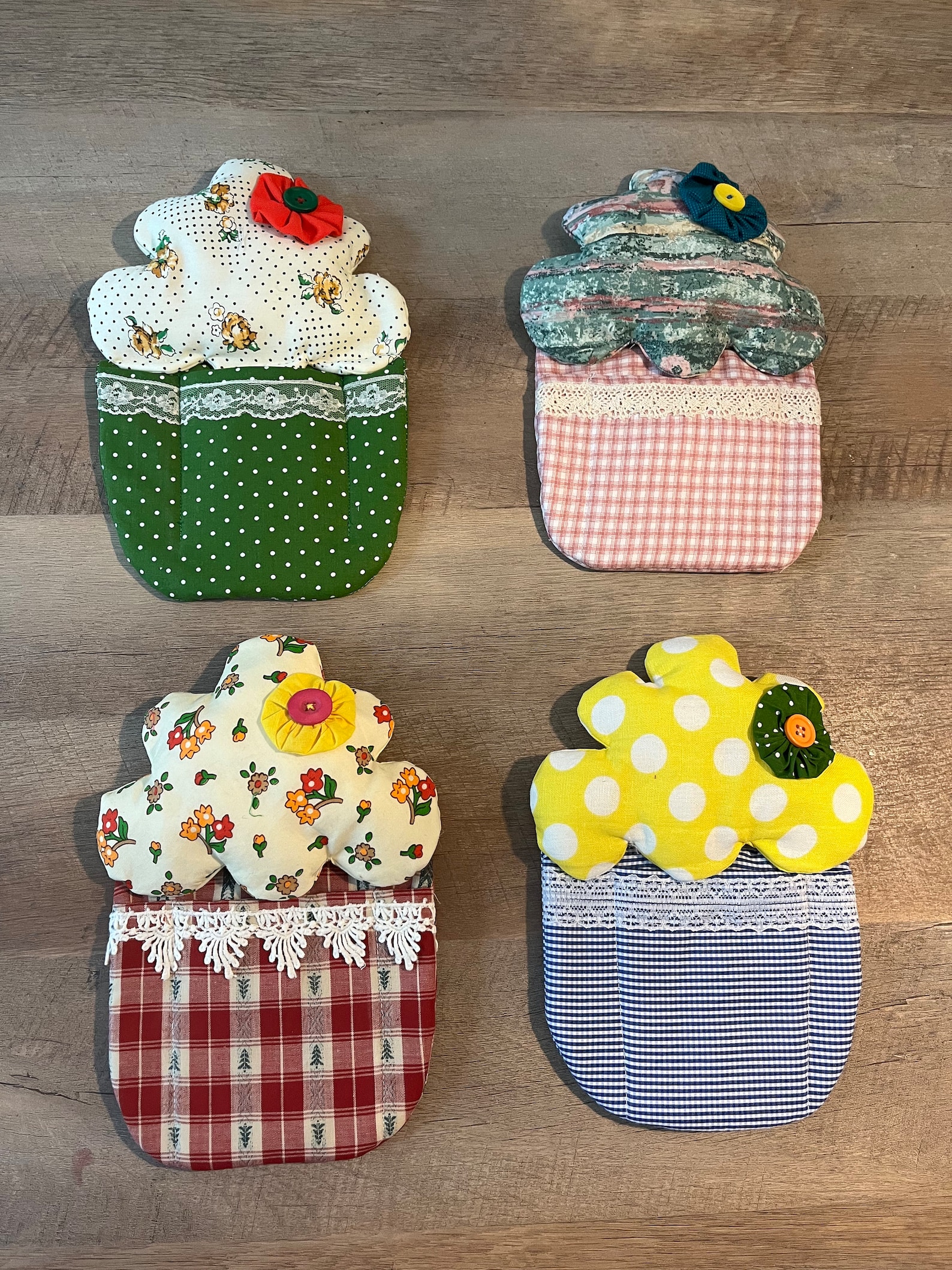 Cupcake Magnetic Holder - Etsy