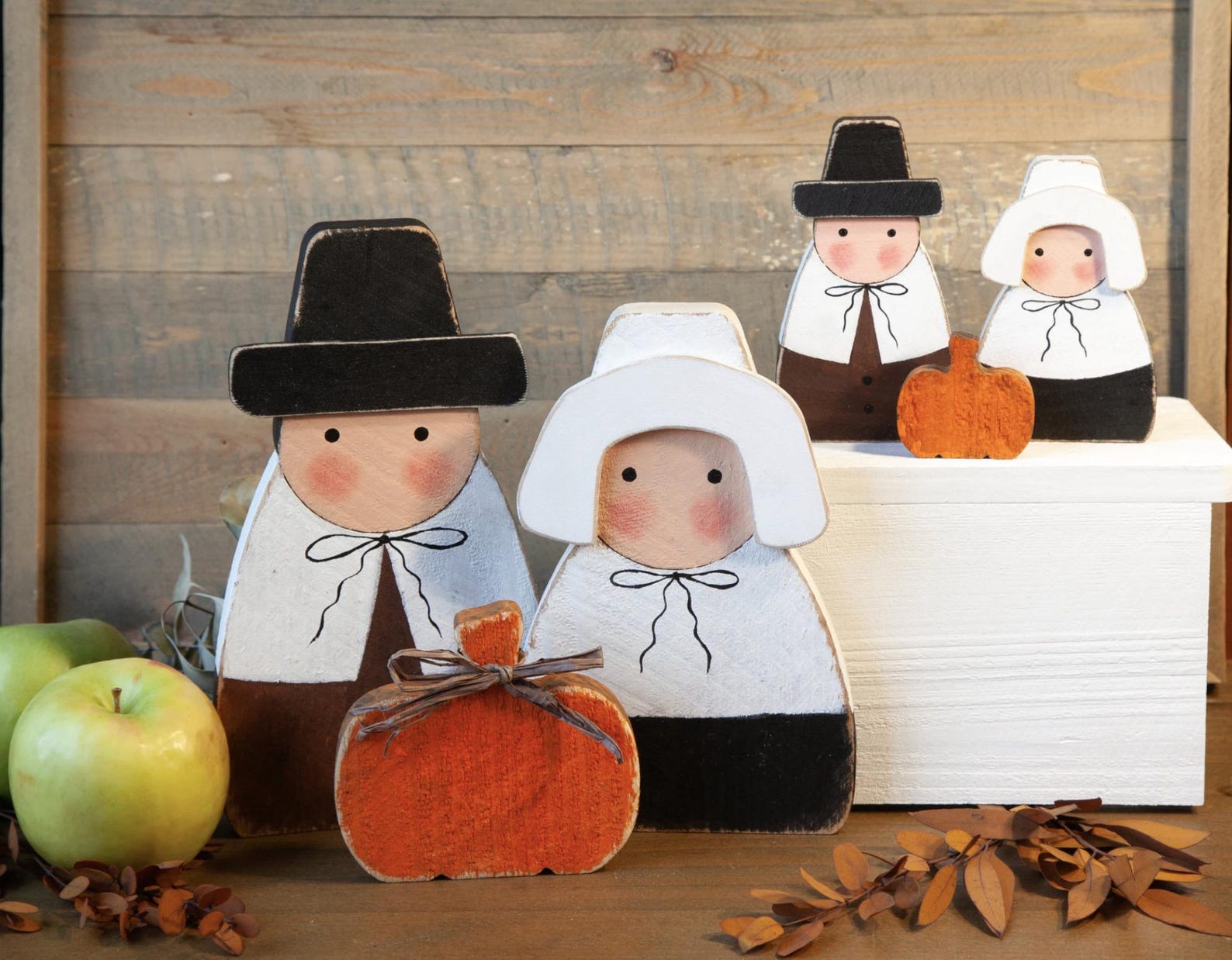 Rustic Wood Pilgrim Couple: Farmhouse Thanksgiving Decor - Etsy