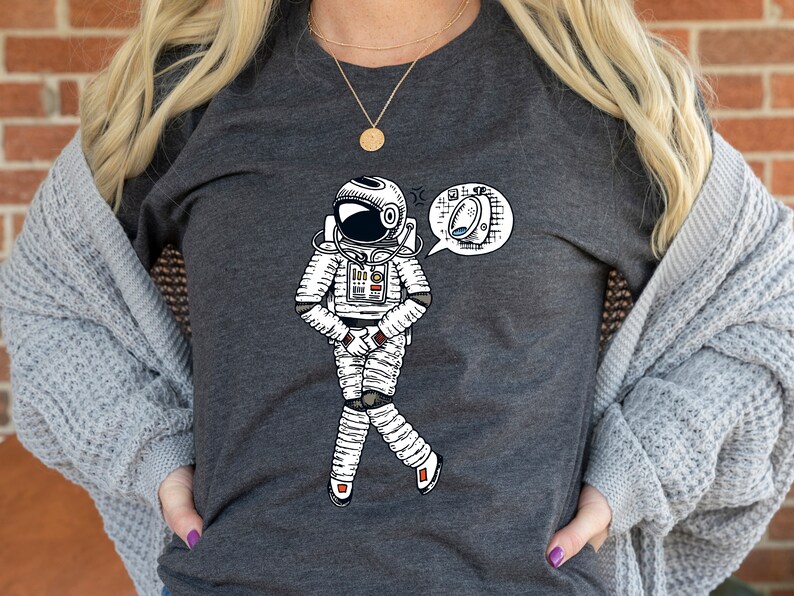 Astronaut T-shirt Spaceman Shirts Astronaut Need to Pee - Etsy