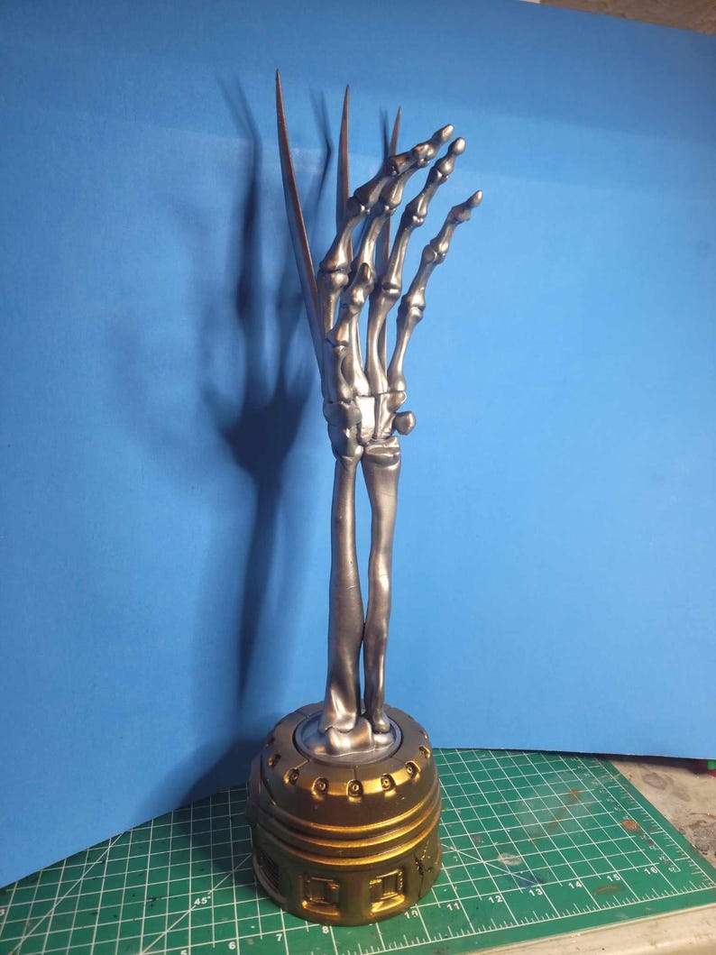 Wolverine's Skeletal Arm With Claws - Etsy