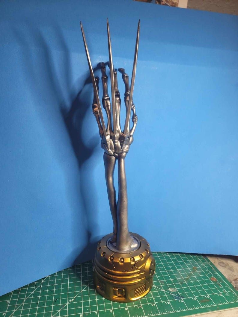 Wolverine's Skeletal Arm With Claws - Etsy