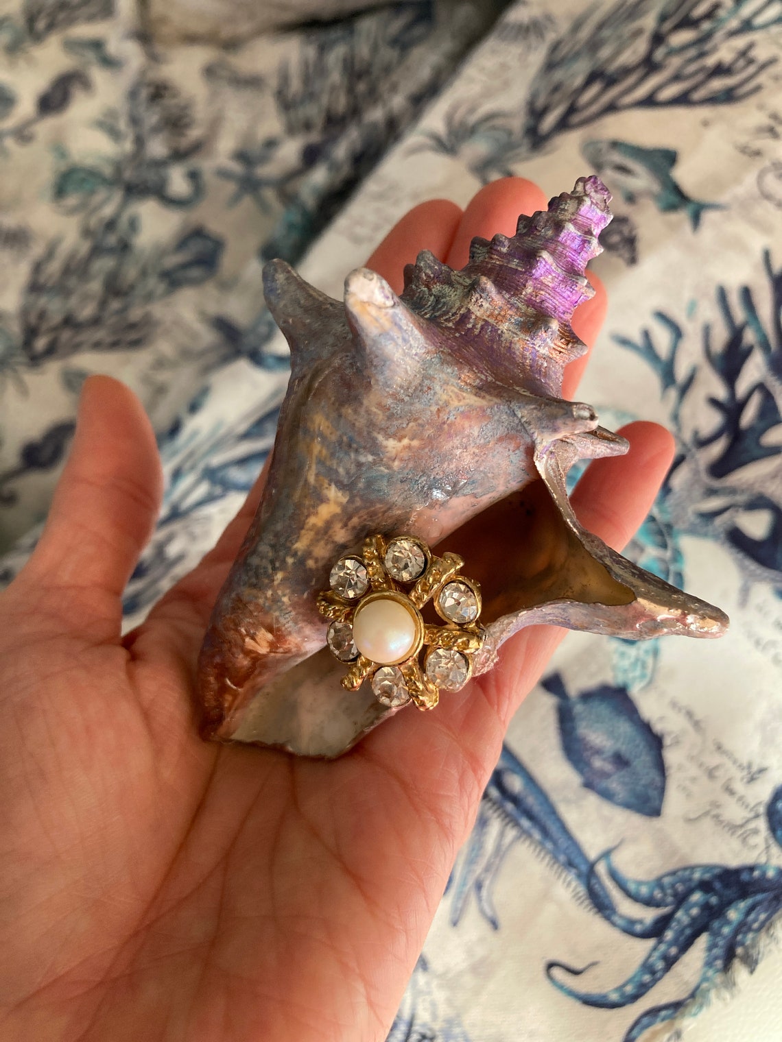 Vintage Jewelry on Hand Painted Shell/ Glass Crystal Cubic Zirconia ...