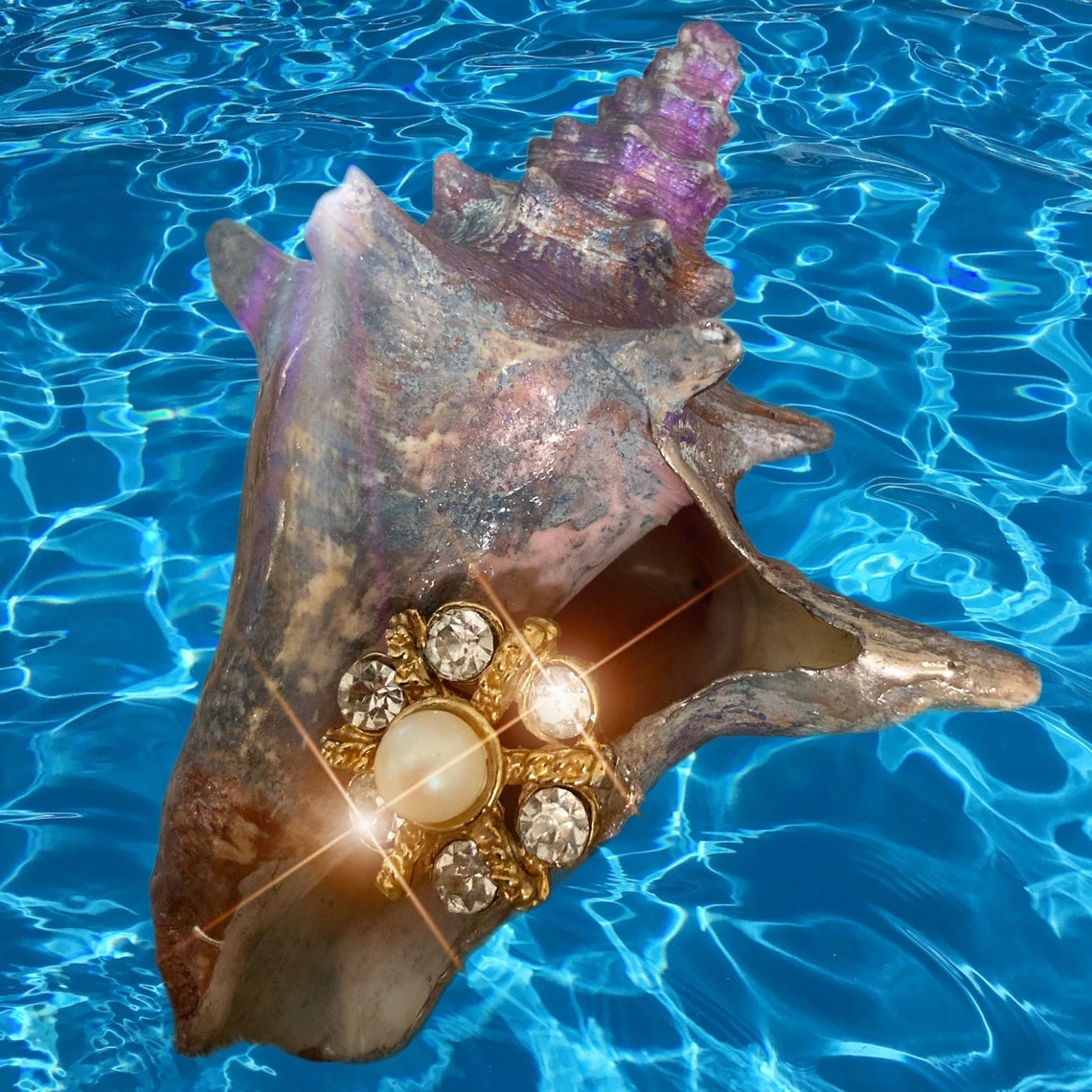 Vintage Jewelry on Hand Painted Shell/ Glass Crystal Cubic - Etsy