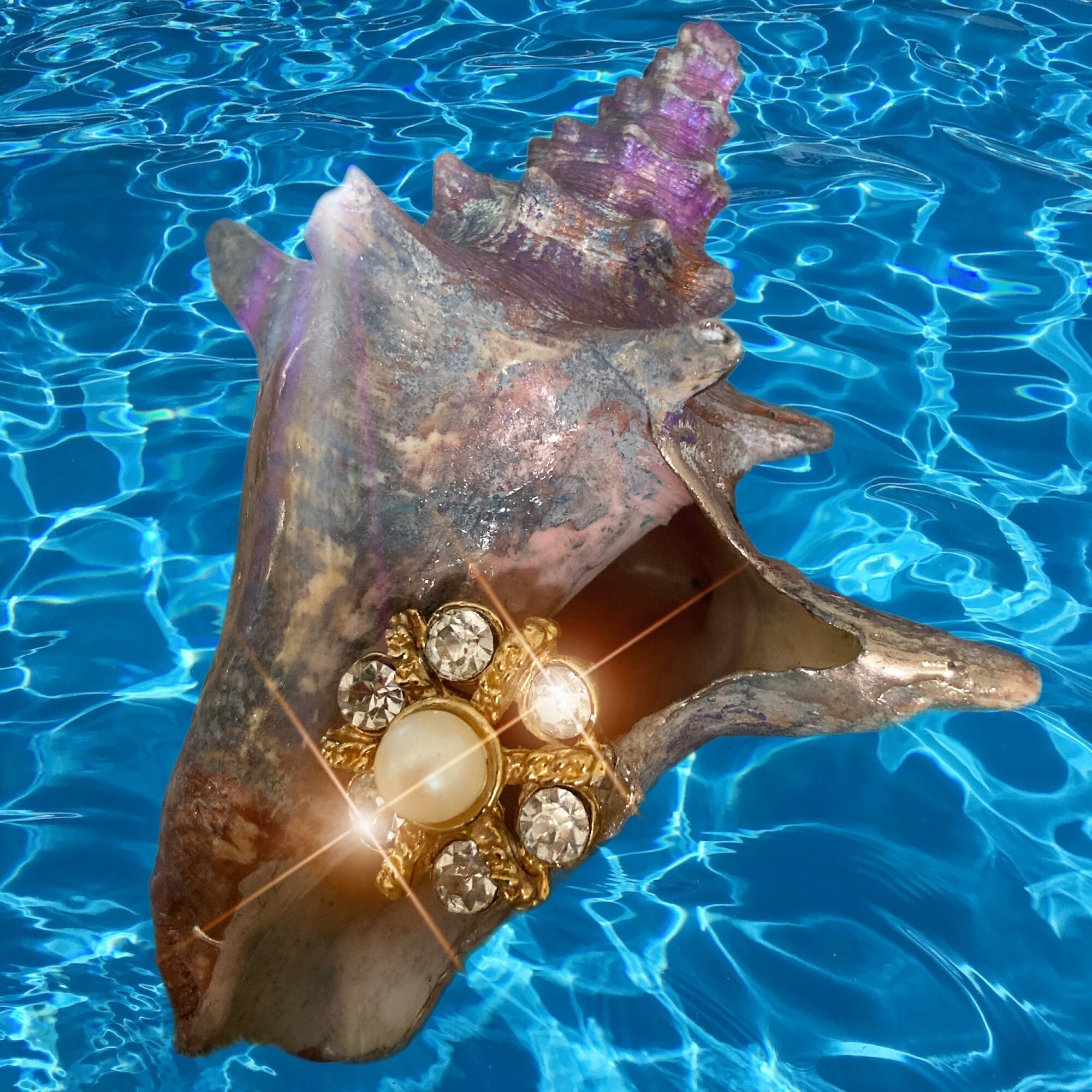 Vintage Jewelry on Hand Painted Shell/ Glass Crystal Cubic Zirconia ...