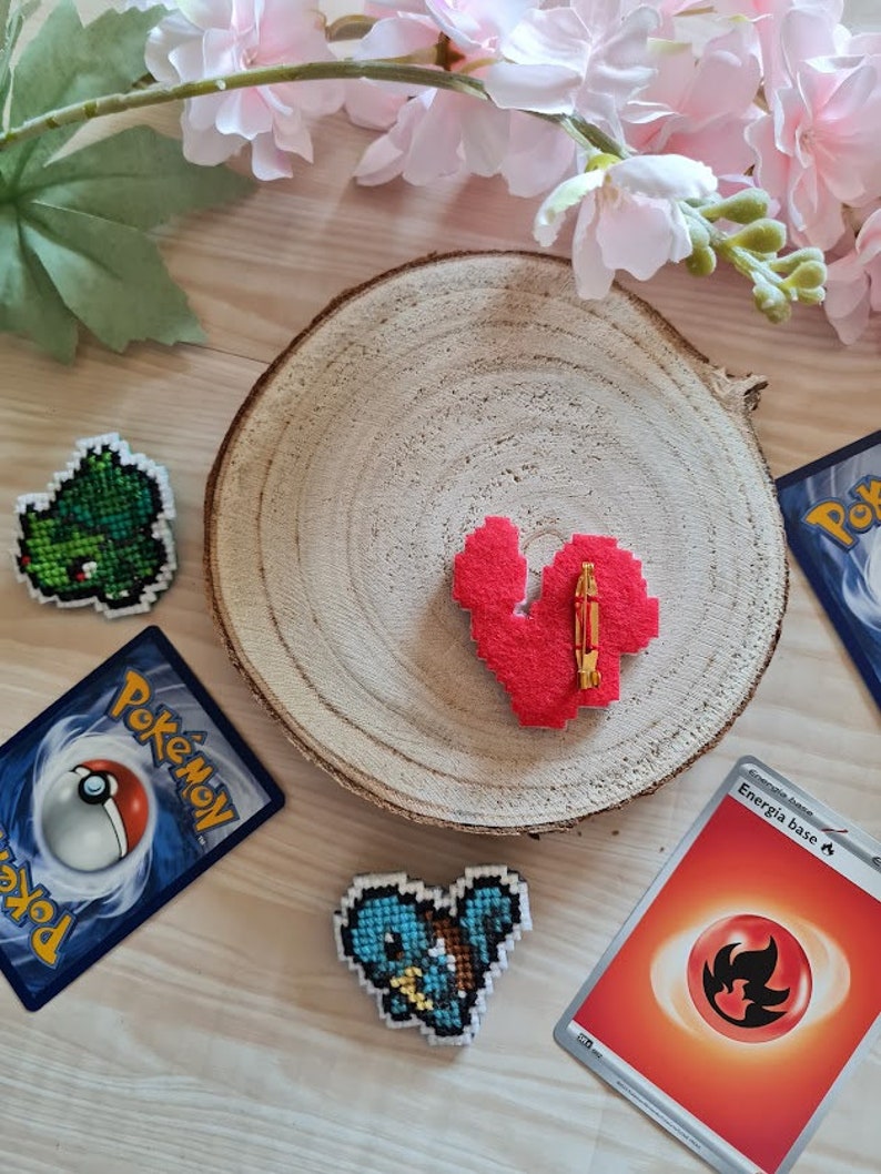 Charmander Hand Embroidered Pixel Art Brooch Pokemon Gift Embroidered ...