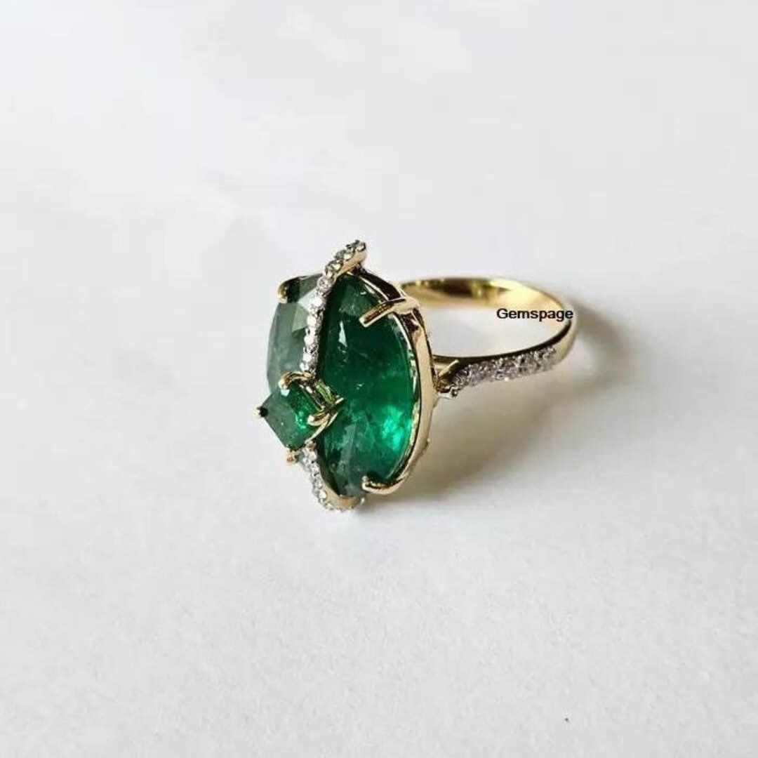 Very Gorgeous and Beautiful, Modern Style Ring Cocktail Ring, 18K Solid ...