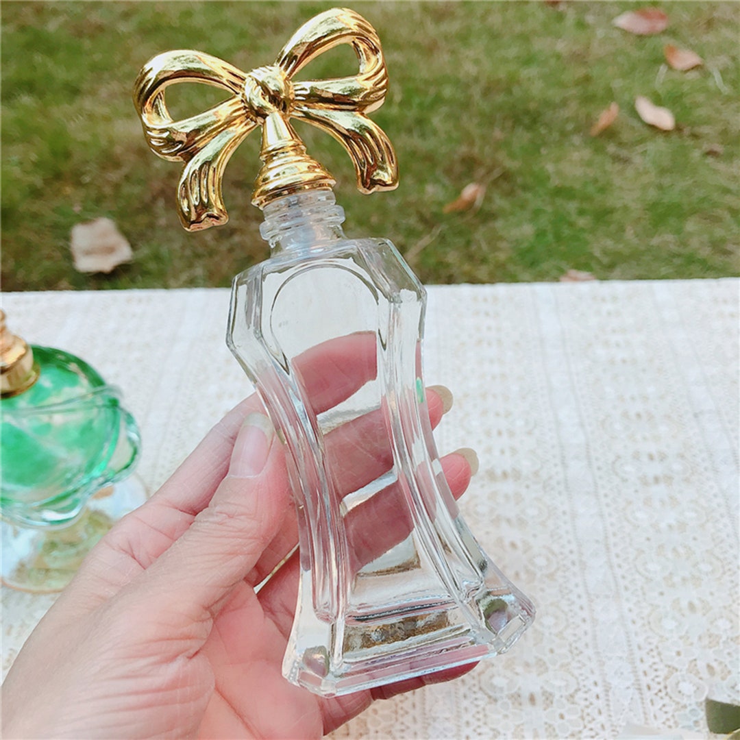 Retro Light Luxury Glass Perfume Bottle, European Style Metal Bow ...
