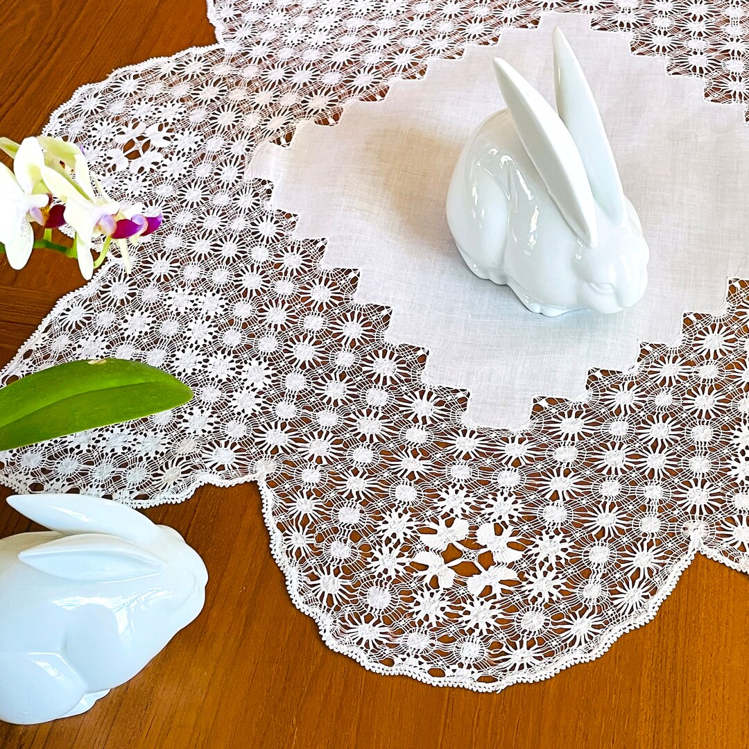 Handkerchief Linen Table Topper With Extraordinary Drawn Work. VINTAGE ...