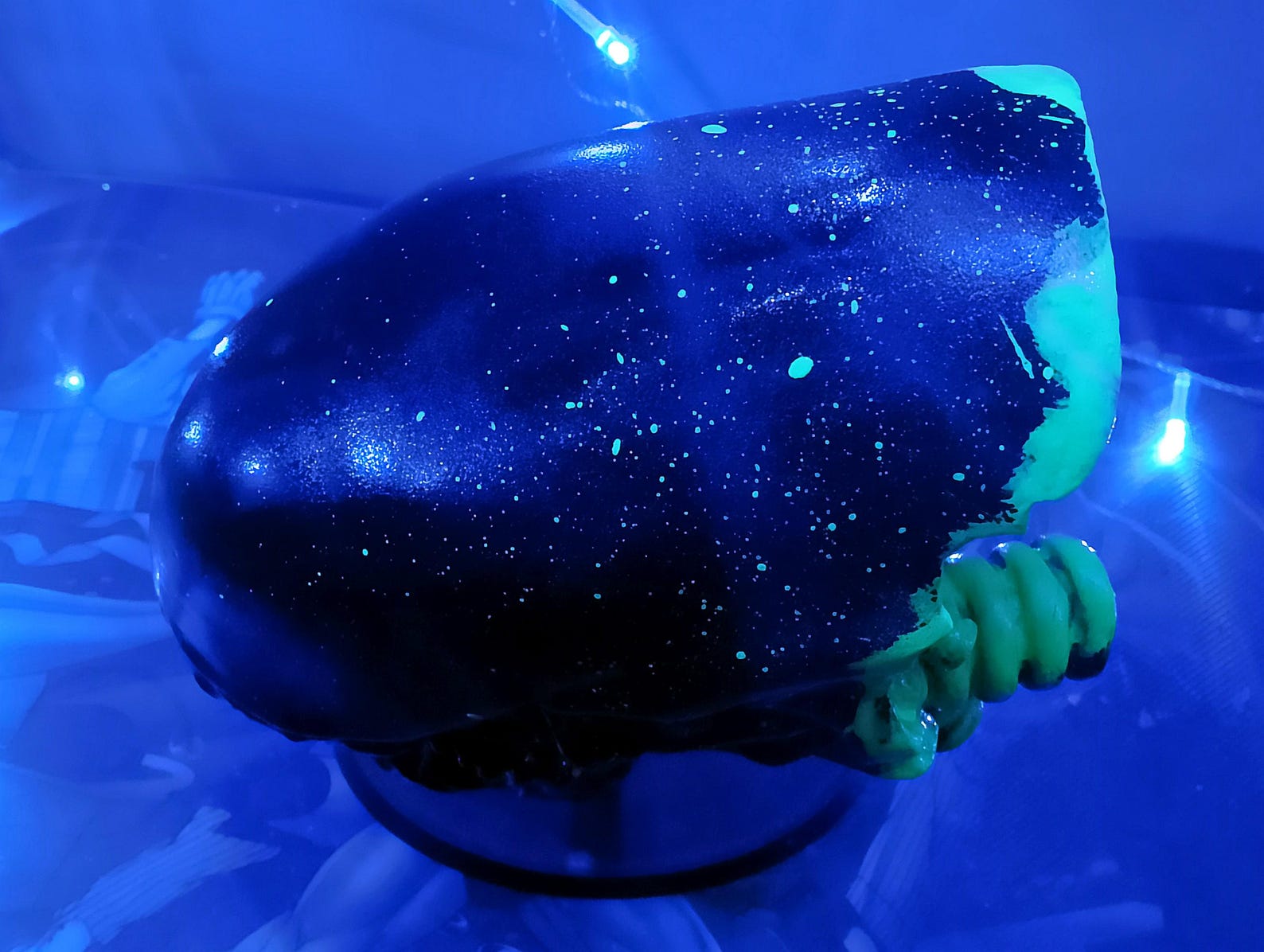 ALIEN XENOMORPH TROPHY Ripped Head / Fluorescent Painted 3D Model 25cm ...