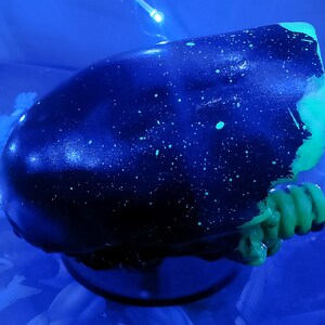 ALIEN XENOMORPH TROPHY Ripped Head / Fluorescent Painted 3D Model 25cm ...