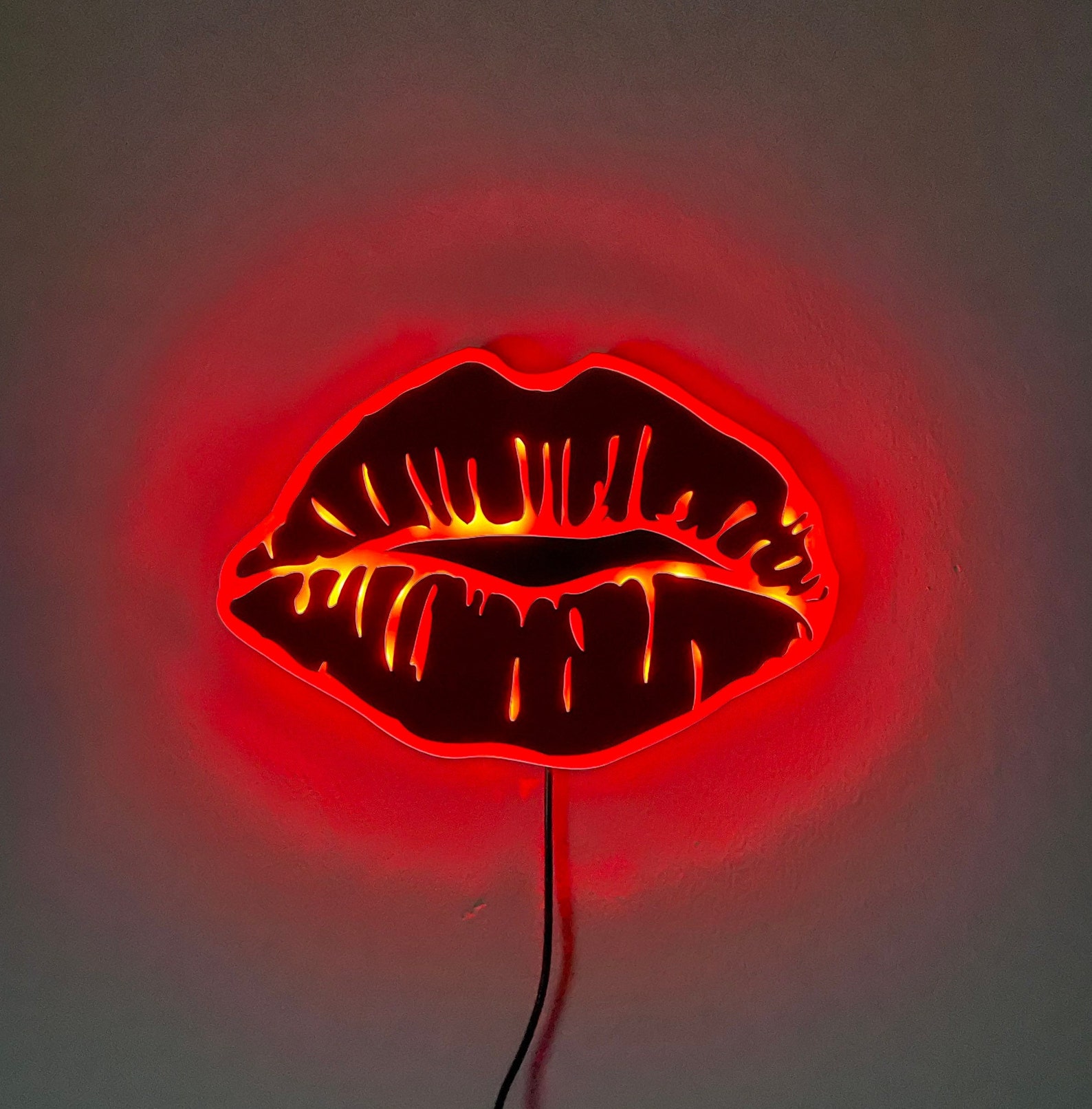 Red Lips Sign, Large LED Wall Sign, Edge Lit Acrylic Kissing Lipstick ...