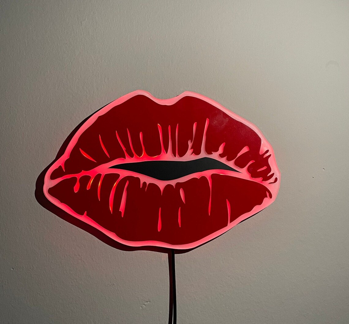 Red Lips Sign, Large LED Wall Sign, Edge Lit Acrylic Kissing Lipstick ...