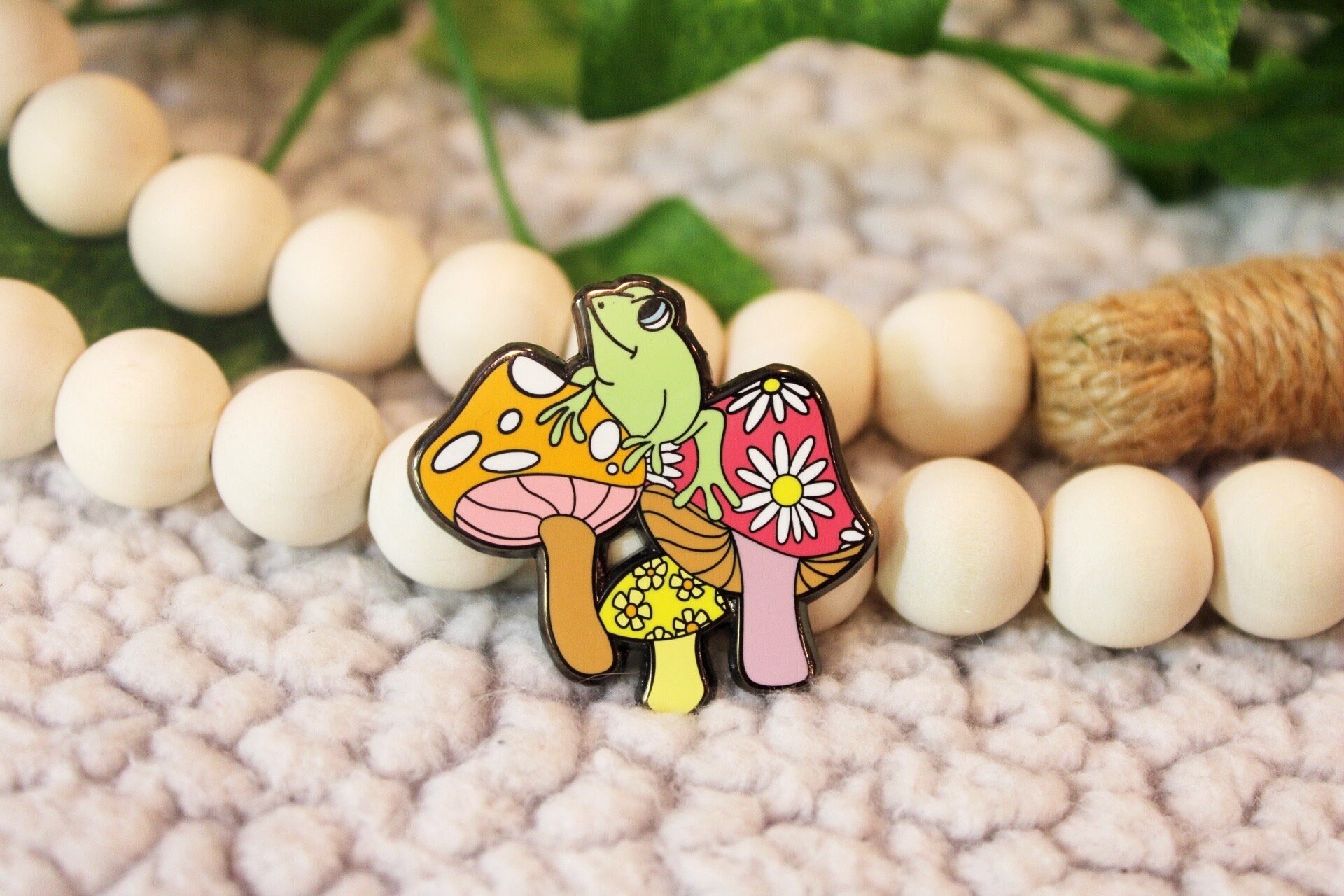 Frog Mushrooms Enamel Pin Lapel Pin Retro Aesthetic - Etsy