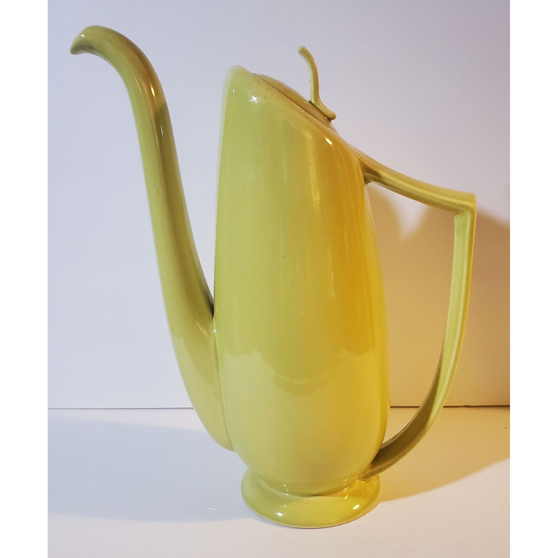 Red Wing Pottery Chartreuse Lotus Stretch 12 Coffee Teapot Pitcher READ ...