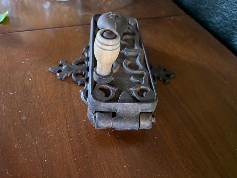 Antique Dazey Cast Iron Universal Can Opener 1930s, What a Great ...
