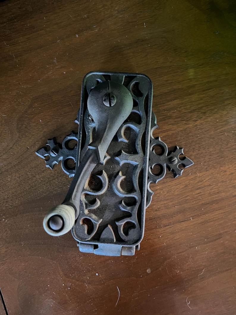 Antique Dazey Cast Iron Universal Can Opener 1930s, What a Great ...