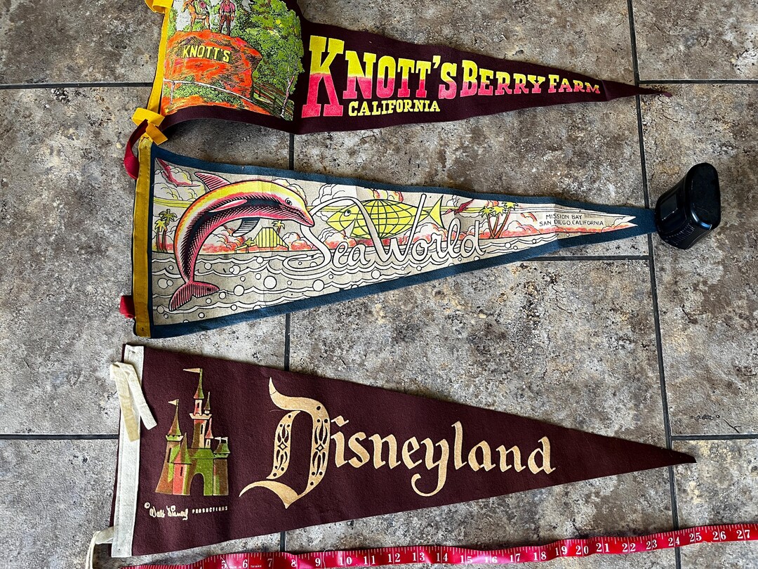 What a Find!! SET OF 3 Late 50's- 60's Knotts, Disney and Sea World ...