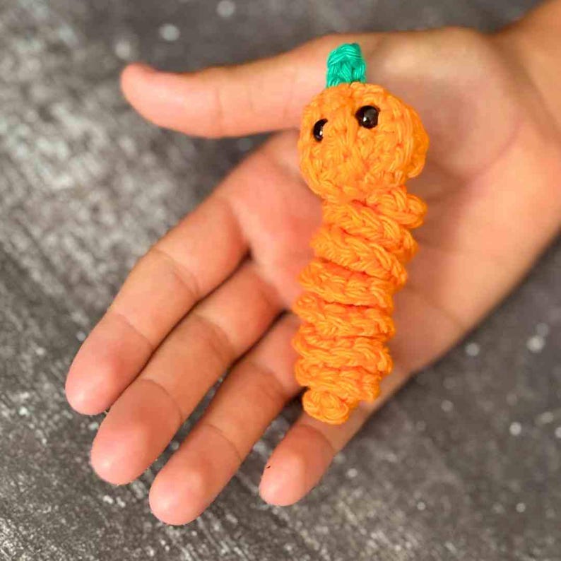 Pumpkin Worry Worm CROCHET PATTERN, Beginner Crochet Pattern, Easy ...