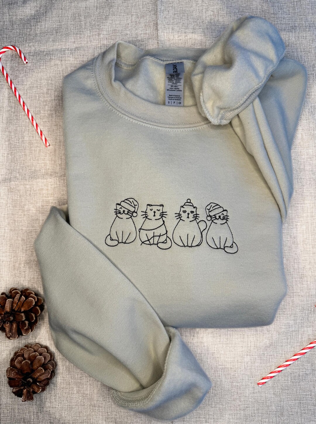 Embroidered Christmas Cats Sweatshirt, Santa Cats Crewneck,Cute Cat ...