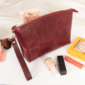 Personalized Leather Makeup Bag for Bridesmaids, Custom Travel Cosmetic ...