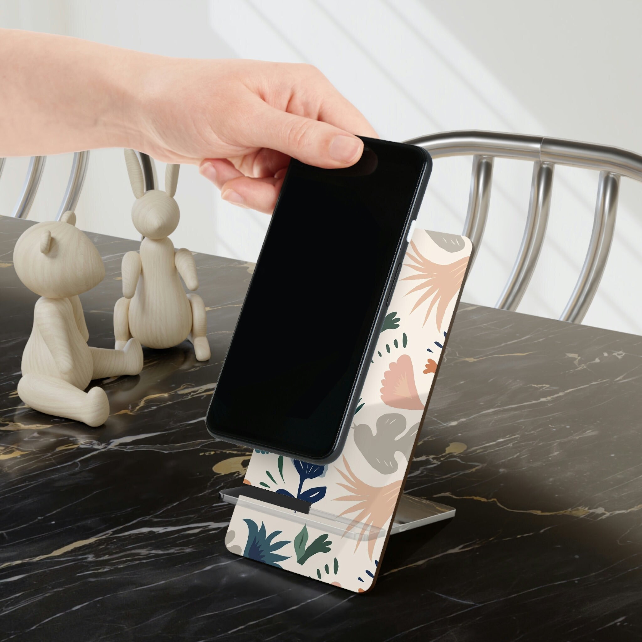 Cell Phone Stand Unique & Pretty Abstract Design 5.9 X 2.8 Free U.S ...