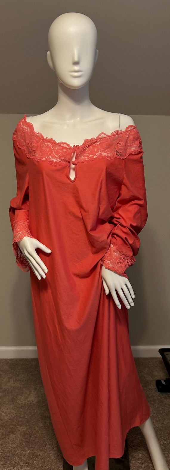 Vintage 80s vanity off - Gem