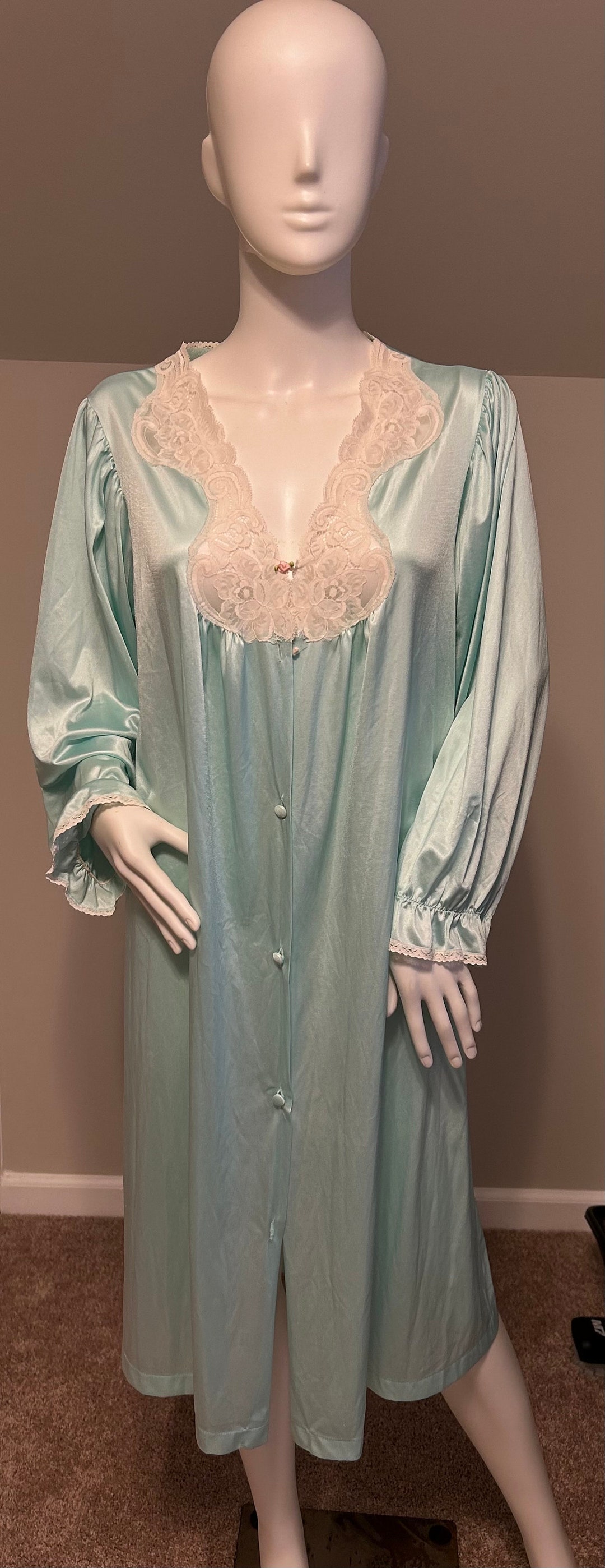 Grandma Core Cottage Core Vintage Lingerie Vanity Fair Night Gown Sz M ...