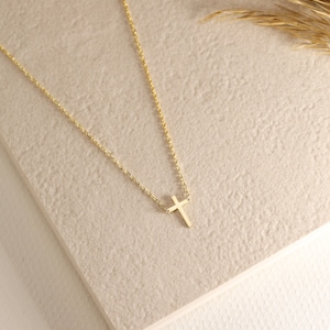 Tiny Cross Necklace, Dainty Pendant Cross Necklace, Christian Gifts for ...