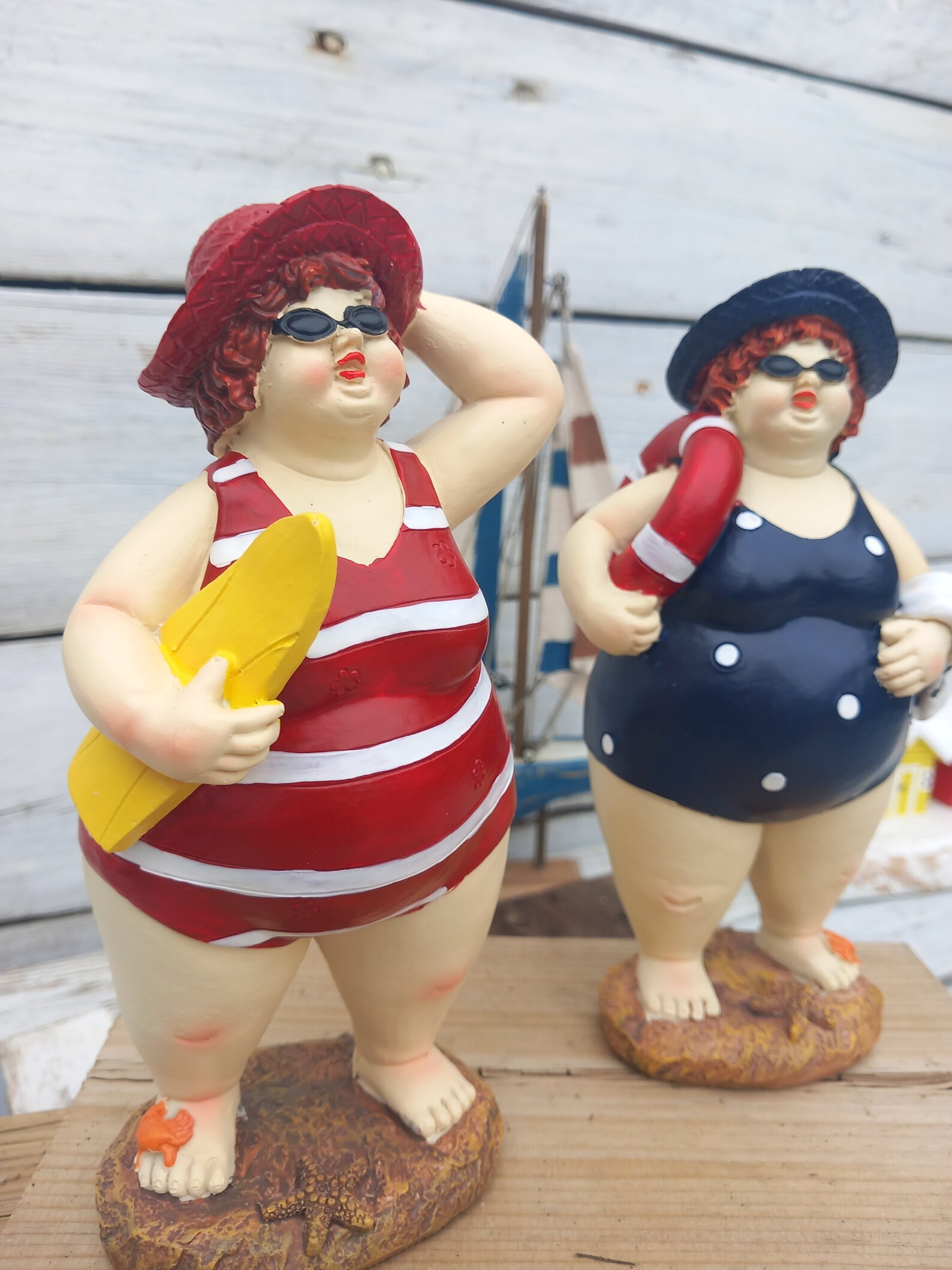 Ceramic Beach Ladies in Retro Swimwear and Sunglasses Pair of Lady ...