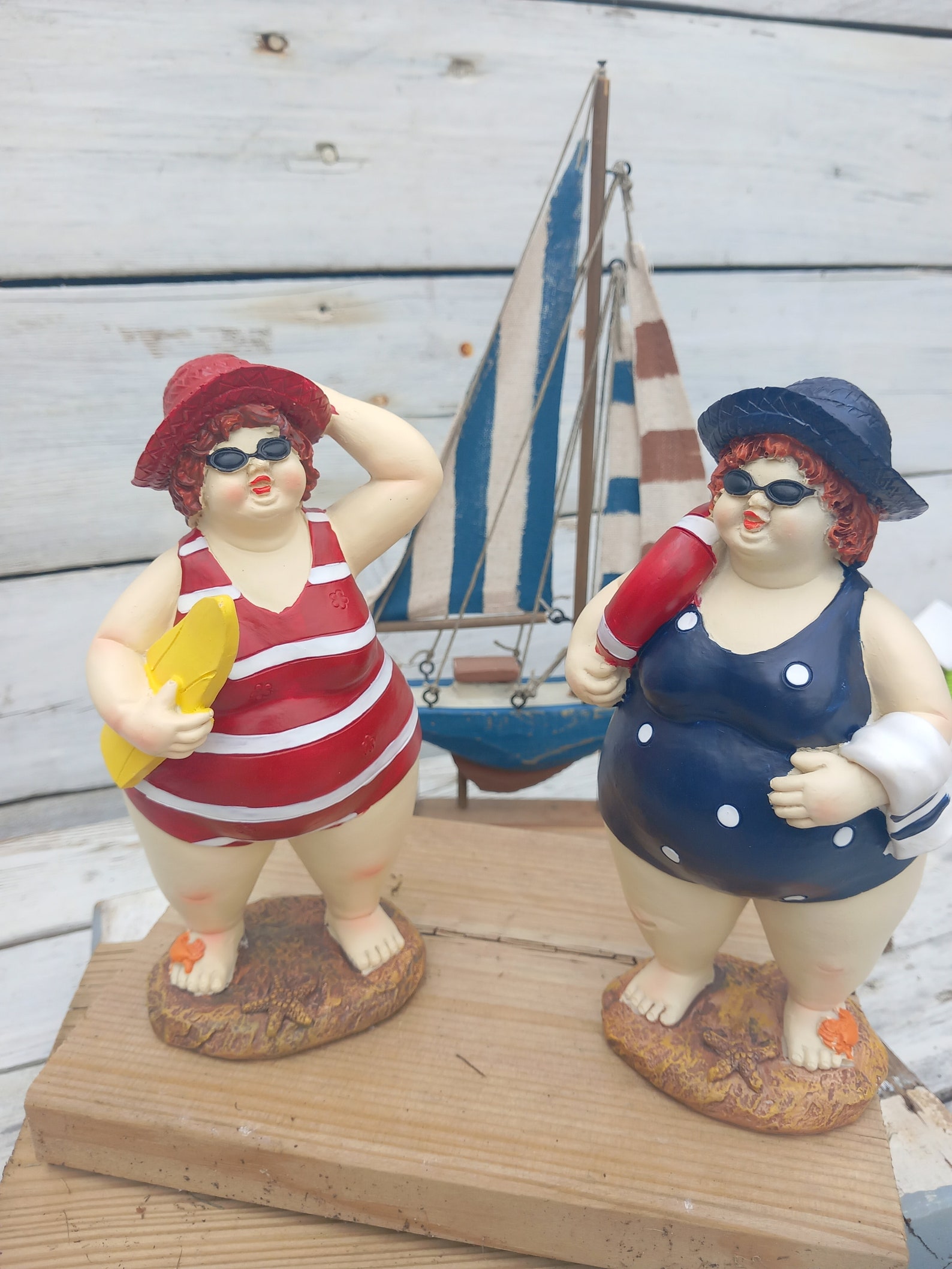 Ceramic Beach Ladies in Retro Swimwear and Sunglasses Pair of Lady ...