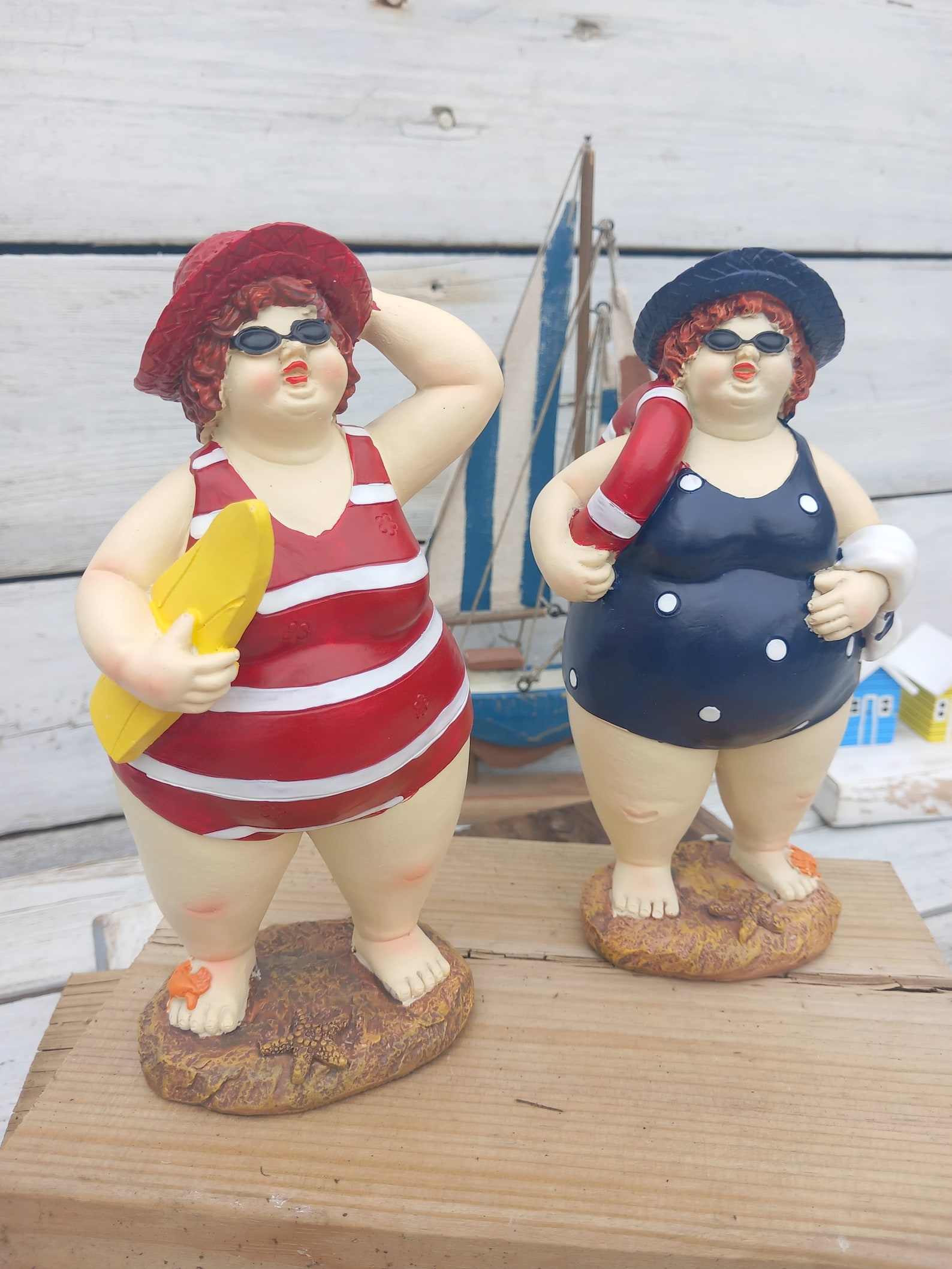 Ceramic Beach Ladies in Retro Swimwear and Sunglasses Pair of Lady ...