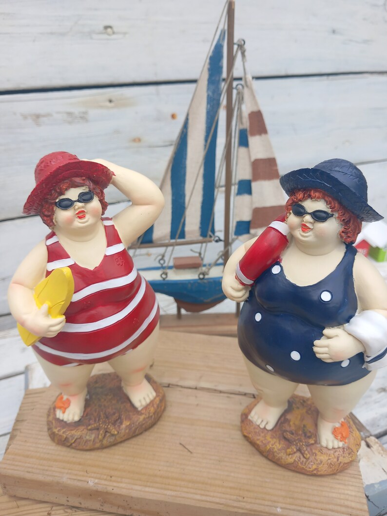 Ceramic Beach Ladies in Retro Swimwear and Sunglasses Pair of Lady ...