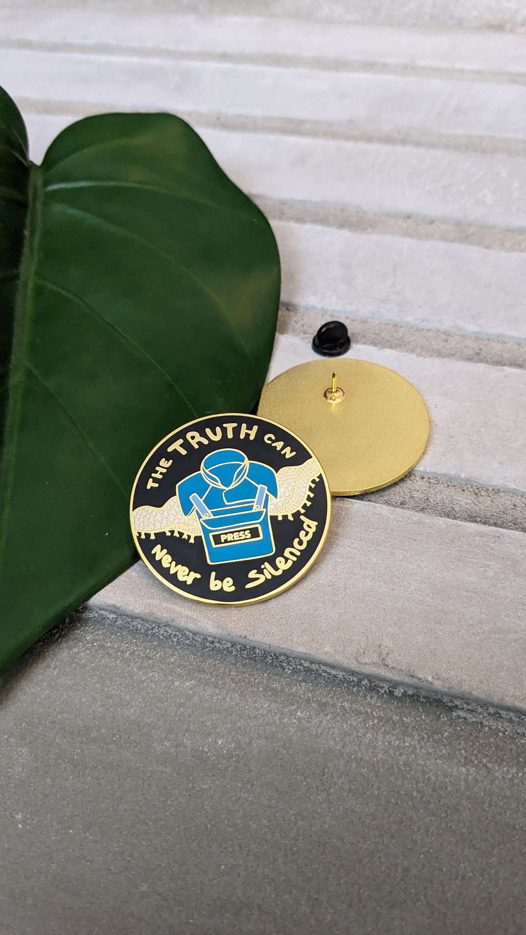 Metal Pin Muslim press With Gold Hard Enamel Palestine Falasteen Motaz ...