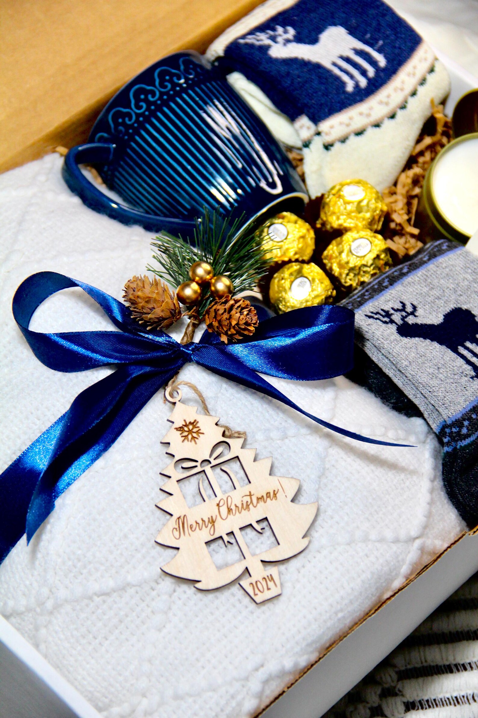 Christmas Gift Set for A Couple Holidays Hygge Gift for Two Happy ...